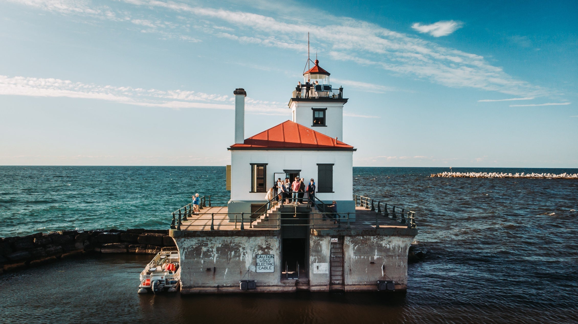 Oswego Lighthouse Webcam Live – H. Lee White Maritime Museum at Oswego